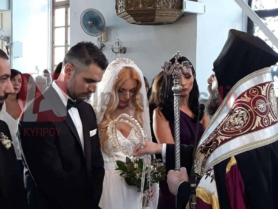 Βέρα στο δεξί έβαλε η Δήμητρα Μακρυγιάννη... (ΒΙΝΤΕΟ&ΦΩΤΟ) | AlphaNews