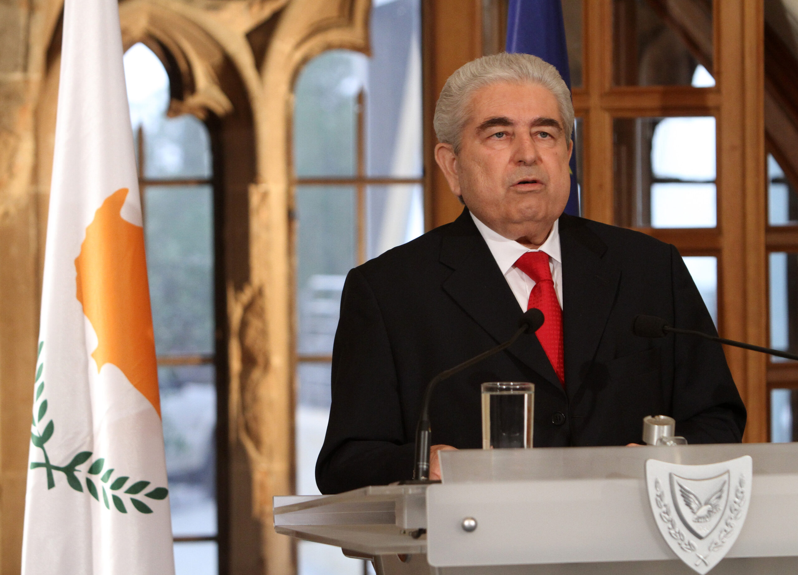 Δημήτρης Χριστόφιας: Από το Δίκωμο μέχρι το Προεδρικό Μέγαρο (ΦΩΤΟ ...