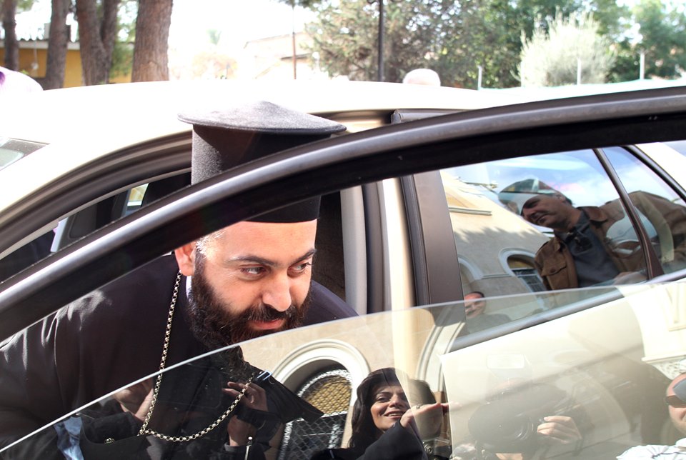 "Πυροβολεί" τον Μητροπολίτη Μόρφου ο Κυρηνείας (ΦΩΤΟ) | AlphaNews
