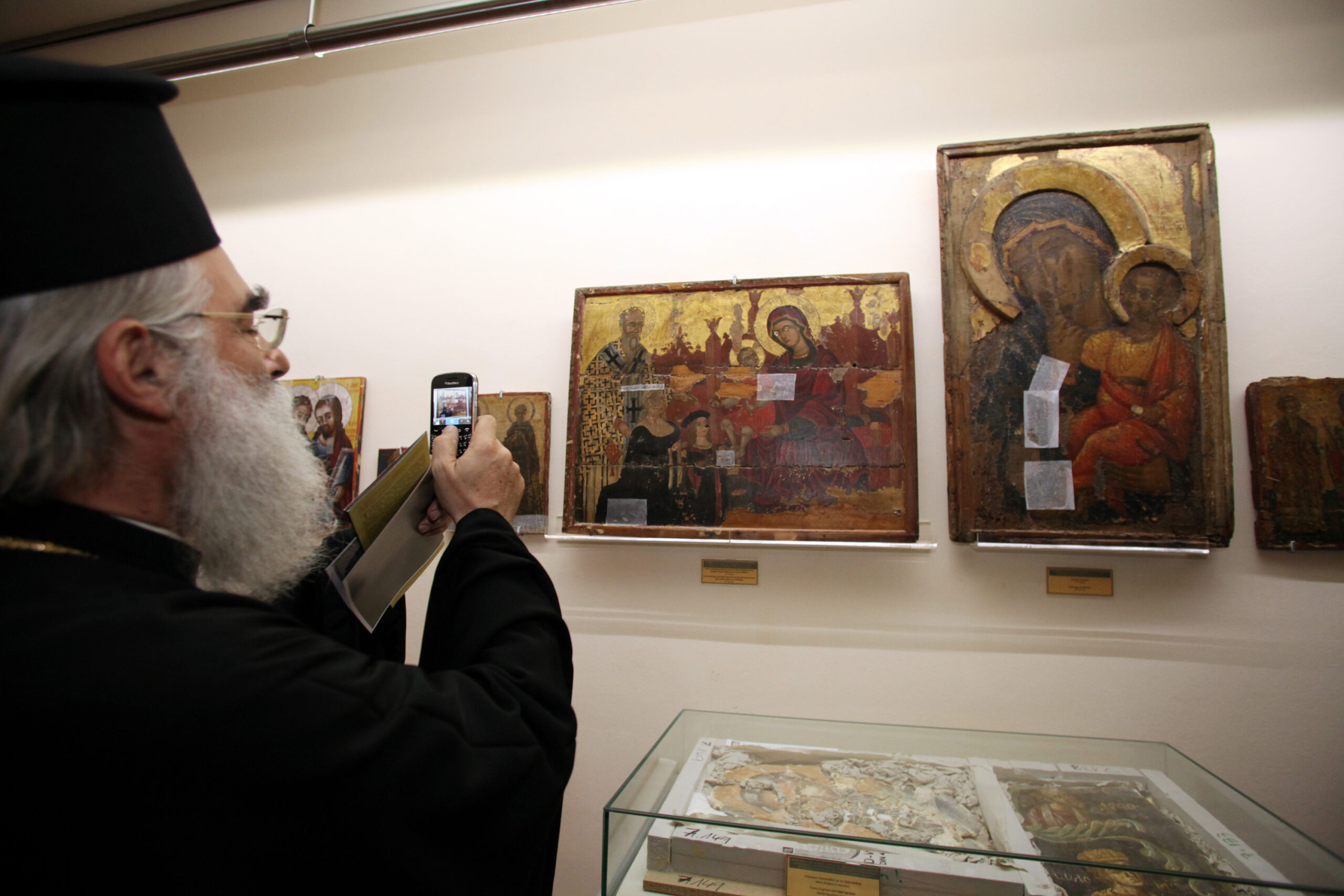 Κατέθεσε την μαρτυρία σου για χαμένα έργα τέχνης στην τουρκική εισβολη ...