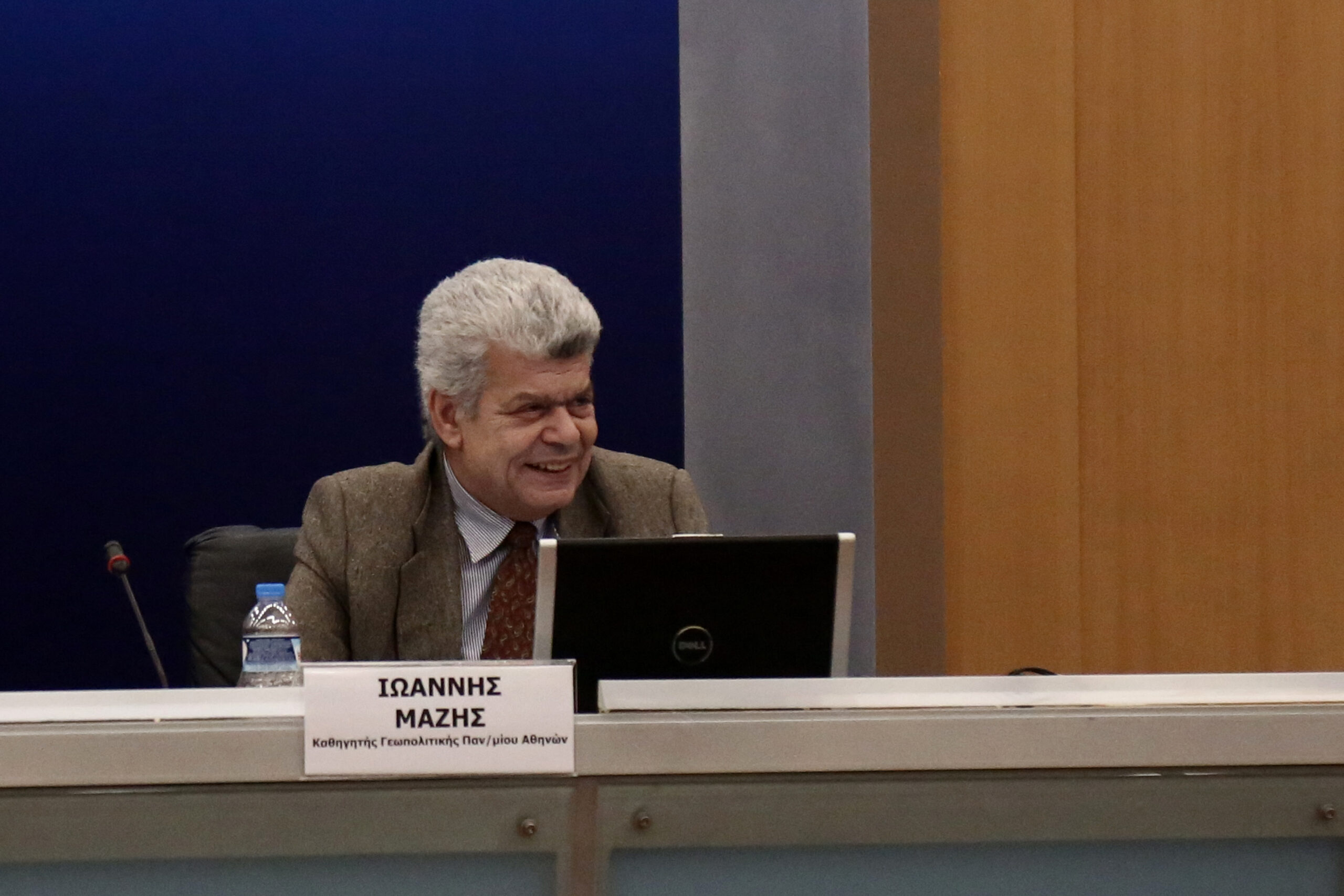 SOS από Μάζη: Θα "υποχωρησουν" από τα δύο κράτη στη συνομοσπονδία ...
