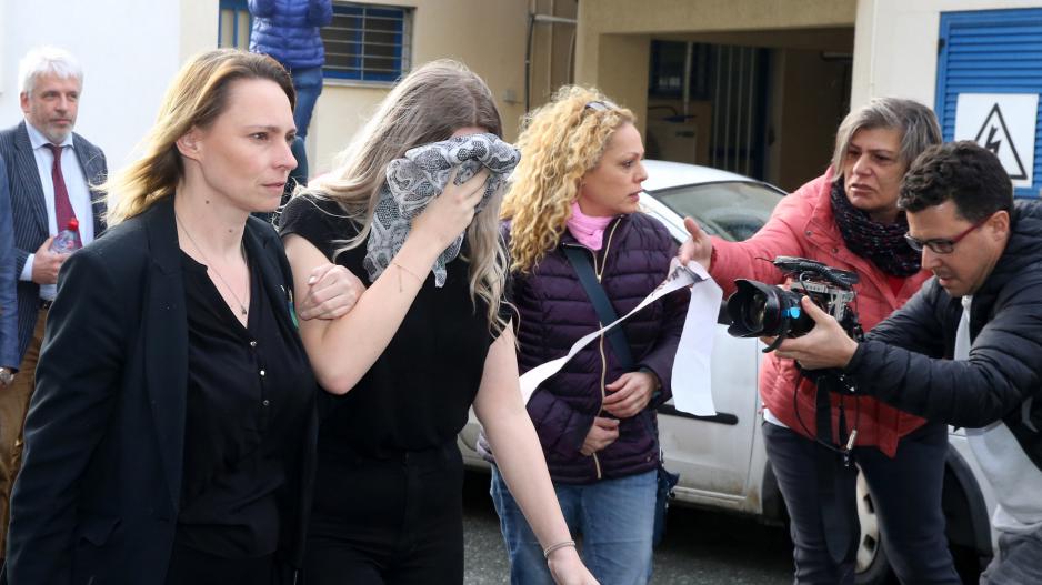 19χρονη Βρετανίδα: Η εξάωρη παραμονή στο τμήμα και η κατάθεση που έγινε ...