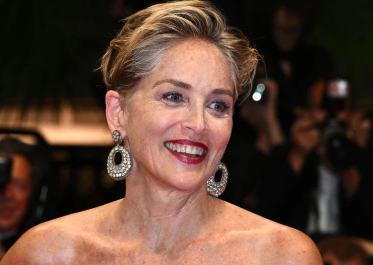 H Sharon Stone διεγνώσθη με νέο όγκο και υπεβλήθη σε επέμβαση | AlphaNews