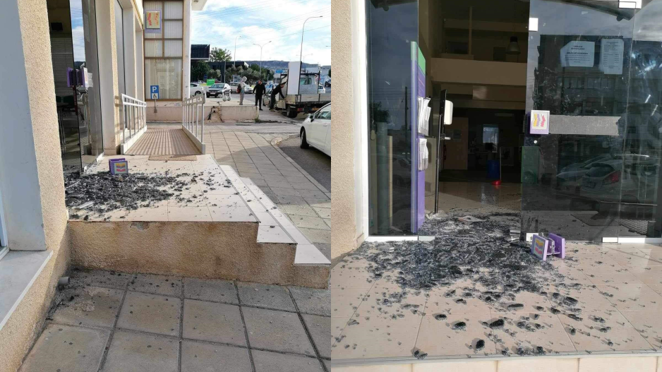 Δεν ικανοποιήθηκαν τα αιτήματα του για επιδόματα και τα έκανε γυαλιά ...
