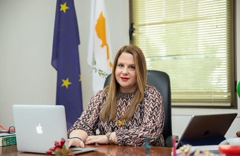 Μαρία Στυλιανού Λοττίδου: Η μοναδική γυναίκα στο Διοικητικό Συμβούλιο ...