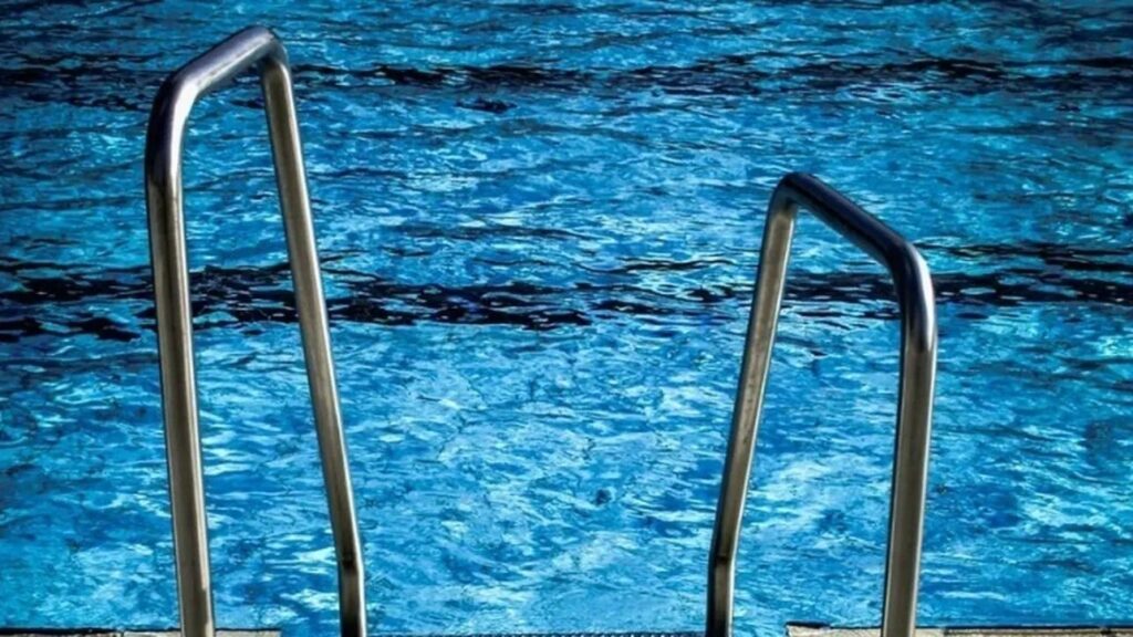 Για μία ώρα έψαχναν το 4χρονο κοριτσάκι που βρέθηκε νεκρό σε πισίνα ...
