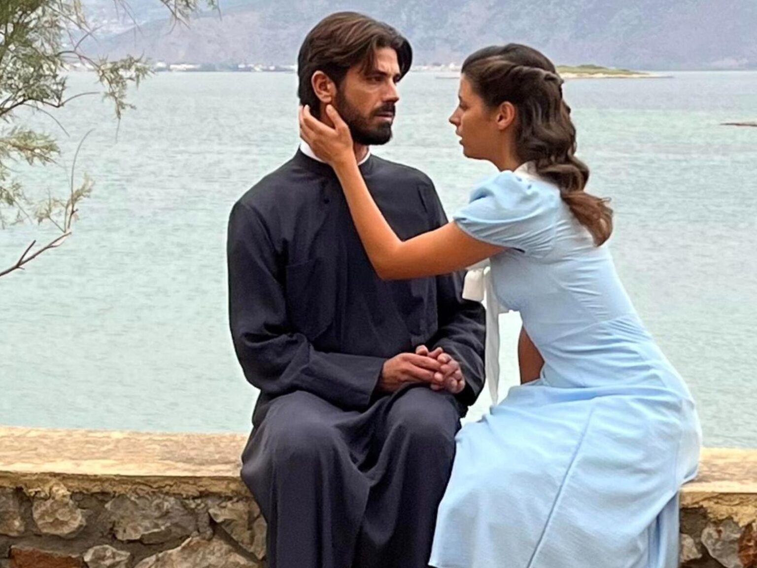 Άγιος Έρωτας: Η υπόθεση, οι ηθοποιοί και το trailer της νέας σειράς του ...
