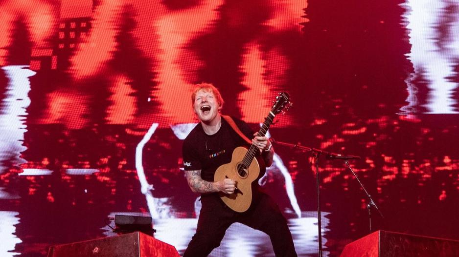 Ed Sheeran: Ρομαντική πρόταση γάμου στην χθεσινοβραδινή συναυλία του ...