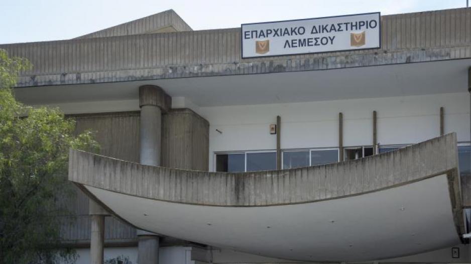 Ένταση, φωνές και λιποθυμίες στο Δικαστήριο Λεμεσού, απειλές μέχρι και ...