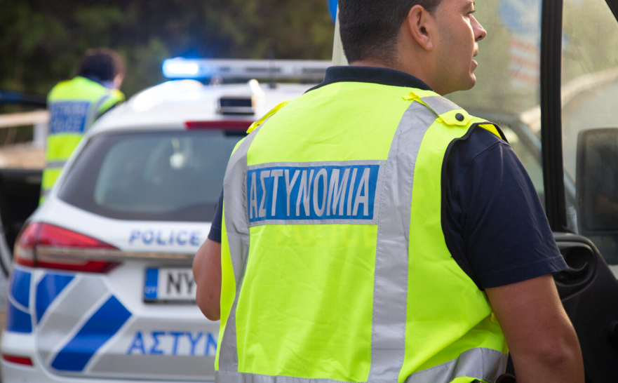 Αυτοί αναζητούνται για διάρρηξη κτιρίου στο Παραλίμνι | AlphaNews