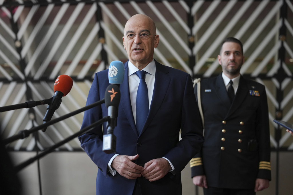 Αιχμηρός ο Δένδιας για το SAFE: Να ονομαστεί κανονισμός της κερκόπορτας ...