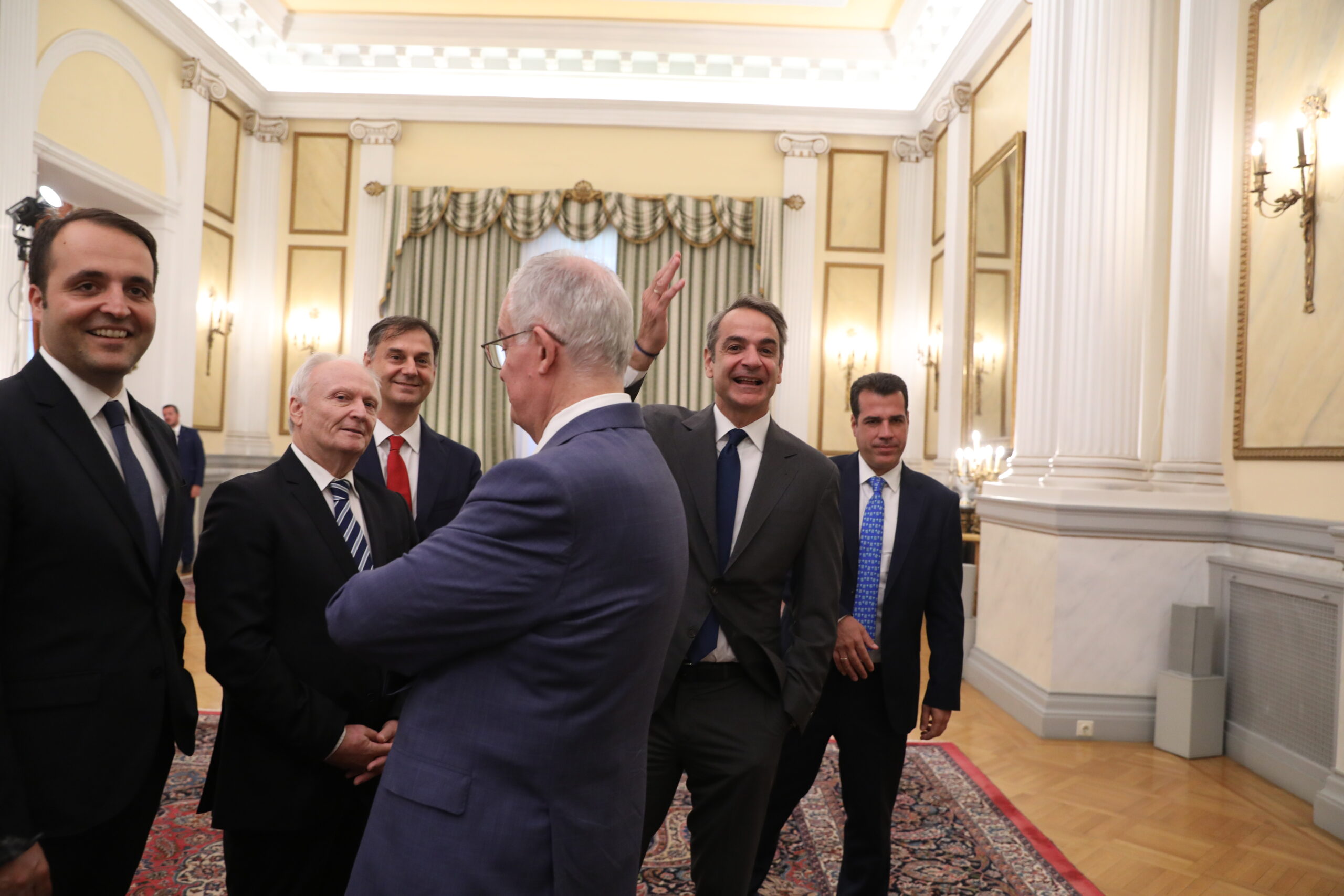Ορκίστηκαν τα νέα μέλη της ελληνικής κυβέρνησης στο Προεδρικό Μέγαρο ...