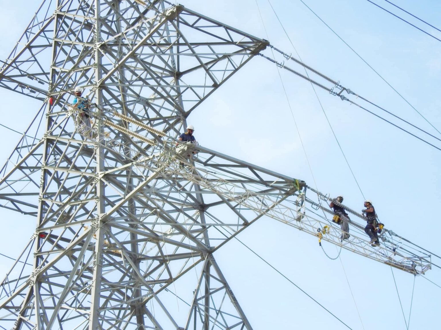 Εξαιτίας εκσκαφής που έκοψε υπόγειο καλώδιο η διακοπή ρεύματος στη ...