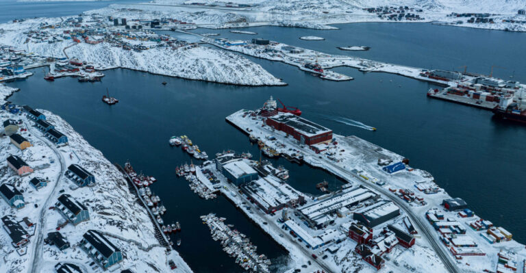 Bloomberg: Αυτό είναι το σχέδιο Τραμπ για τη Γροιλανδία, «λευκή επιταγή ...